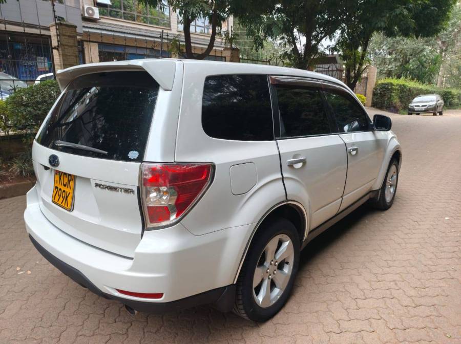 SUBARU FORESTER 2011 NON TURBO Automatic0